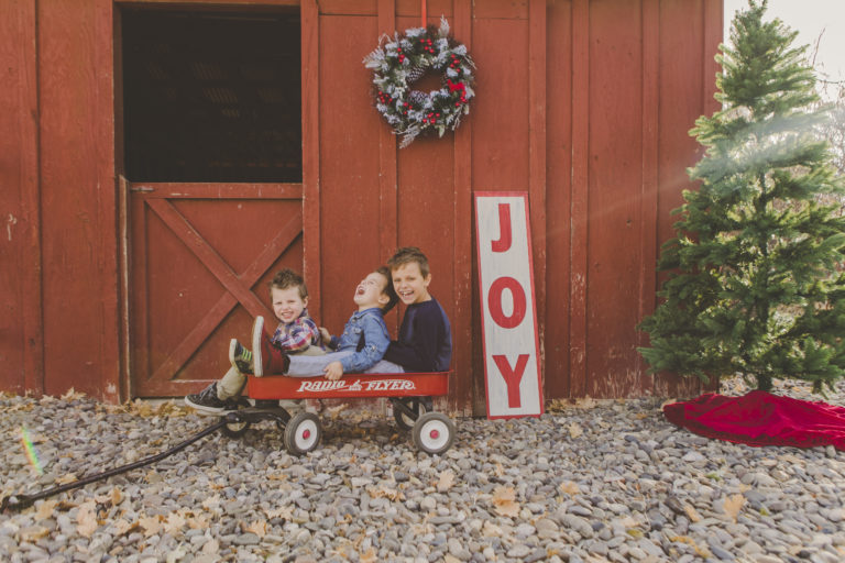 Christmas Mini Sessions 2019 - kristybellephoto.com
